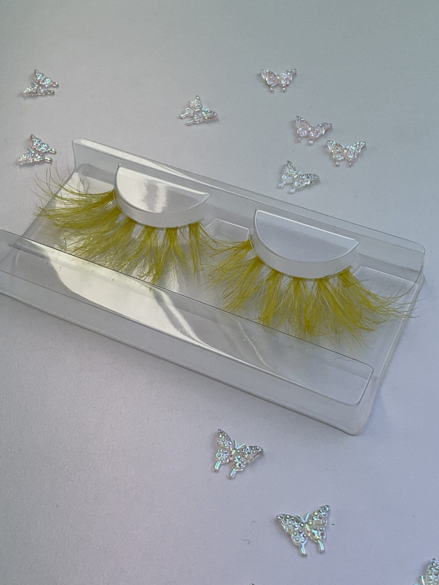Bambi Bright Yellow Jumbo False Lashes 25mm - Diamond Pearl